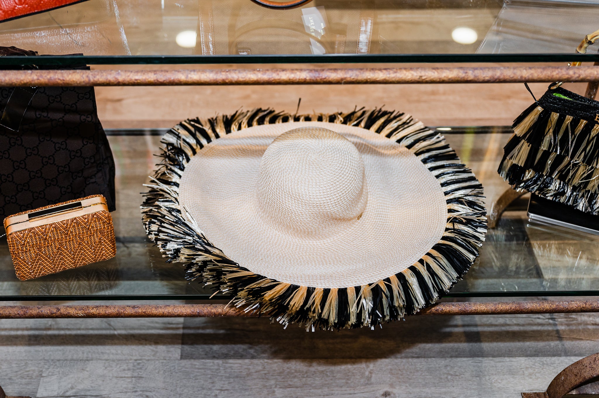 ACCESSORIES – Labels Designer Resale